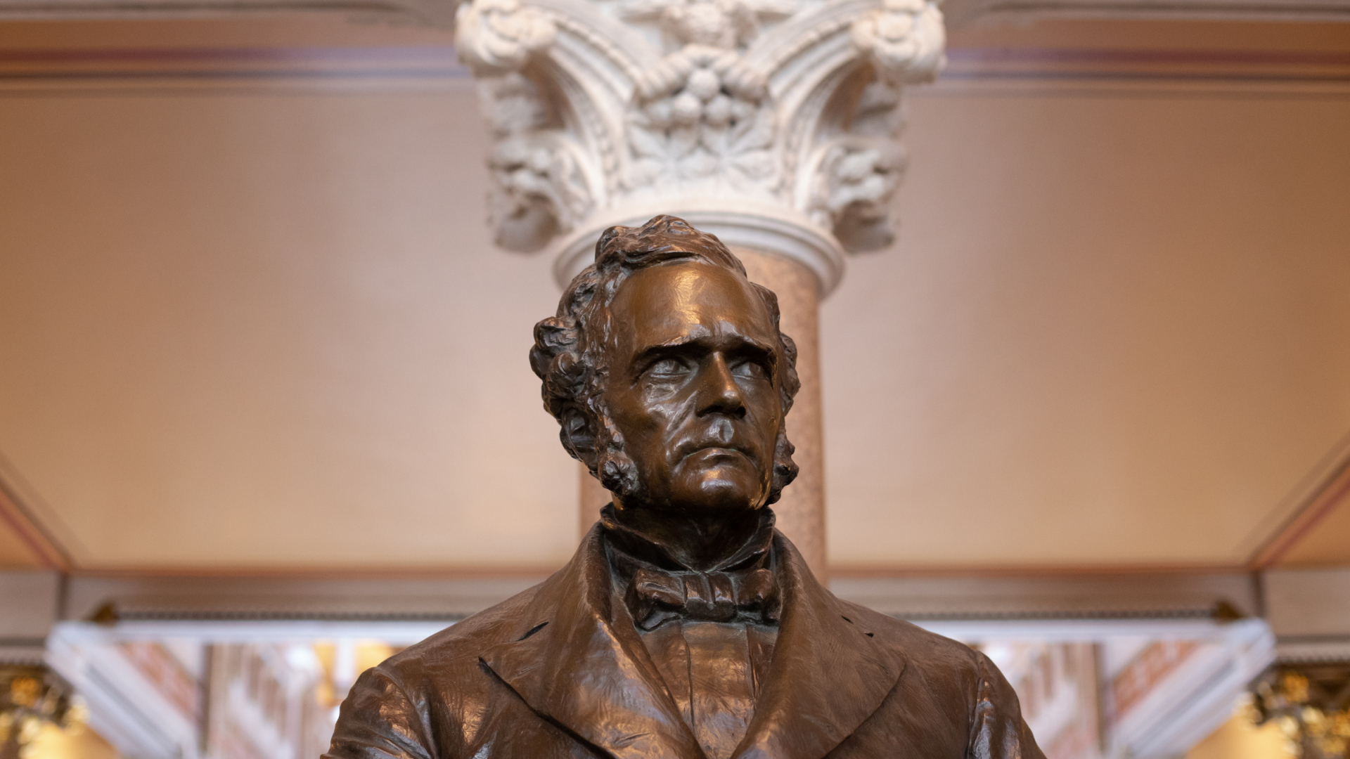 What Historical Treasures Loom Large At The State Capitol? · Extra Credit